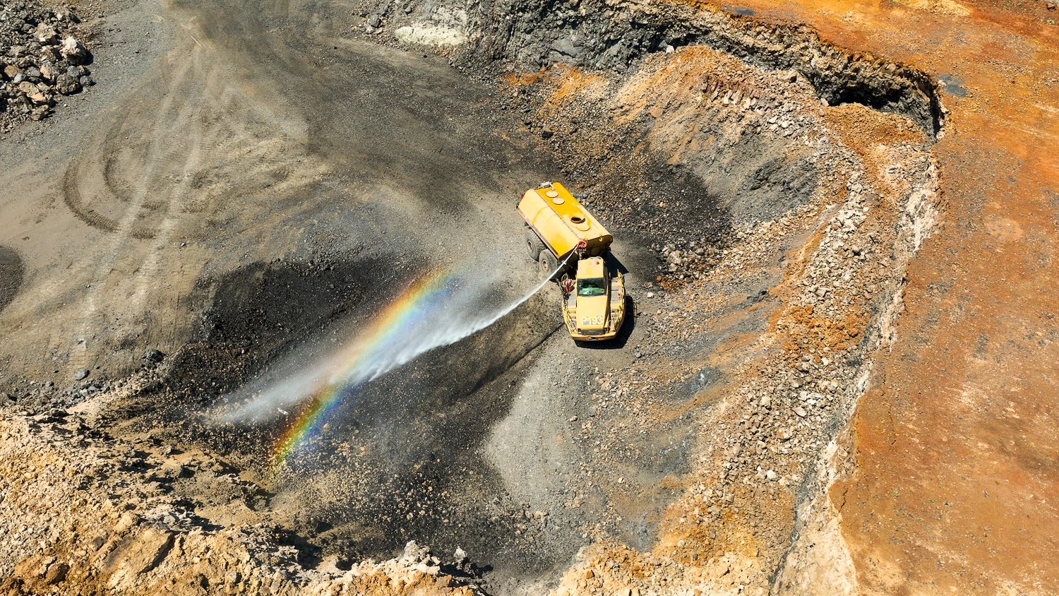 Truck Water Tanks | Mining Water Carts | Comet Equipment